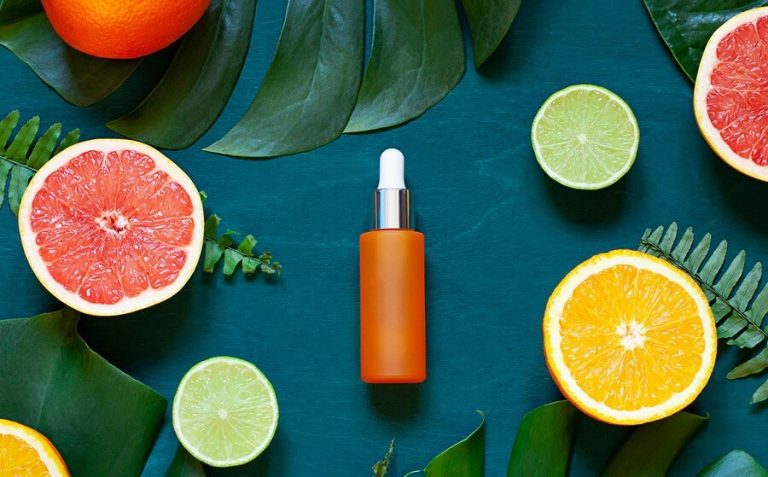 Có nên kết hợp AHA và Vitamin C? Cách dùng chung hiệu quả?
